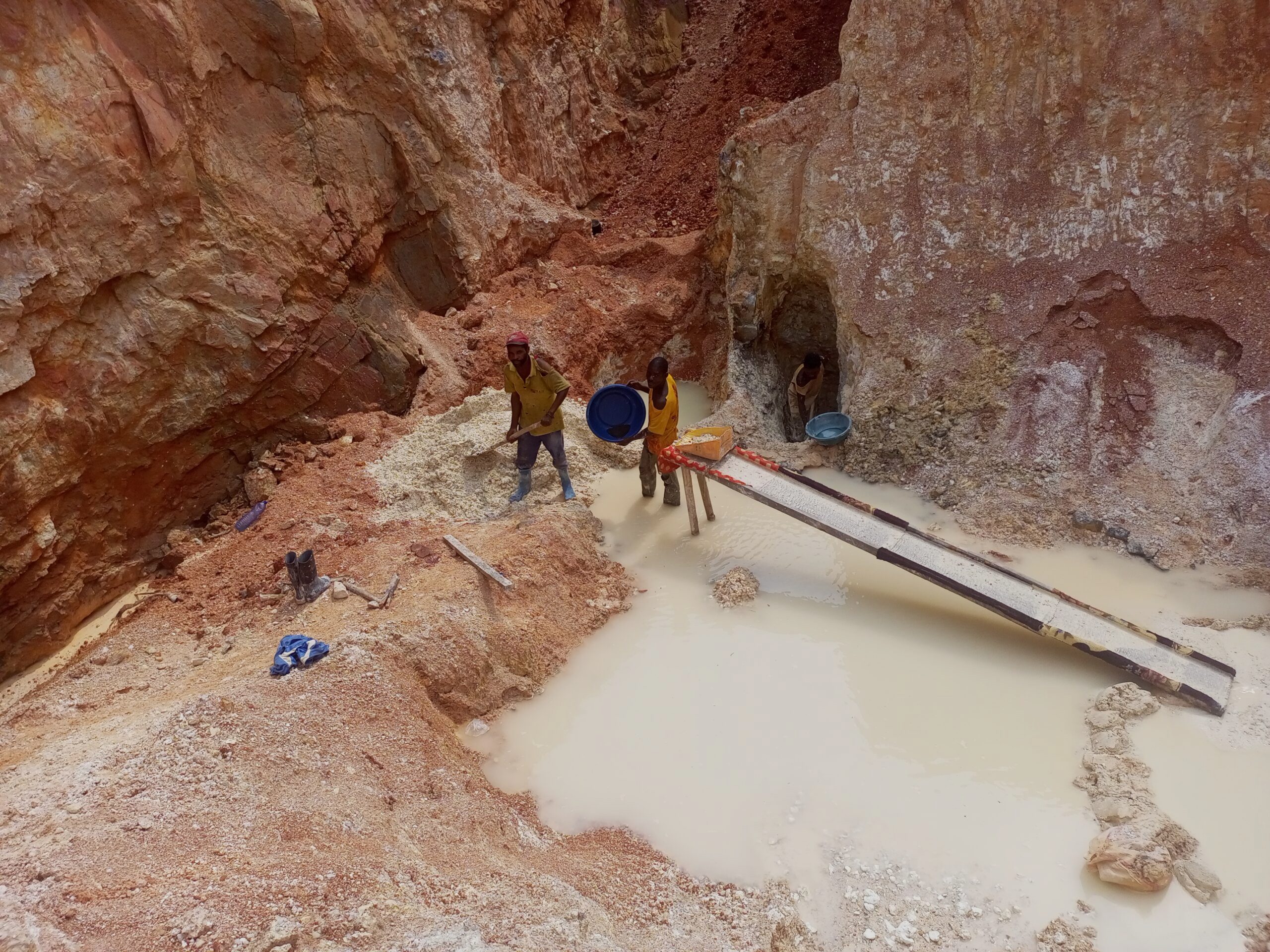 Research Programmes - IPIS